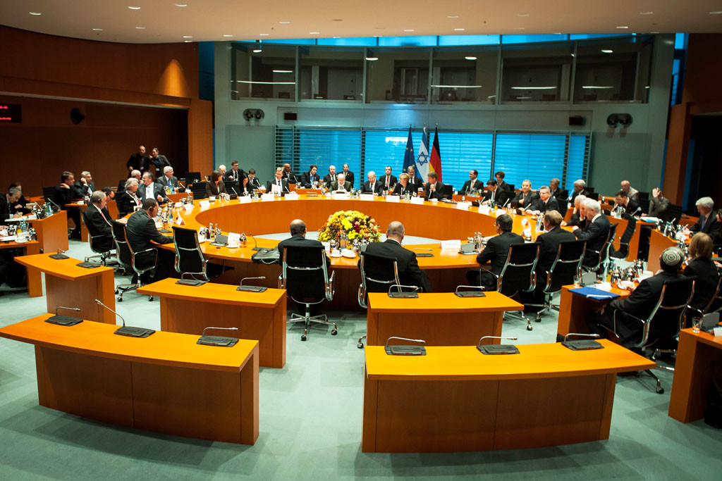 The full delegations in the NATO room